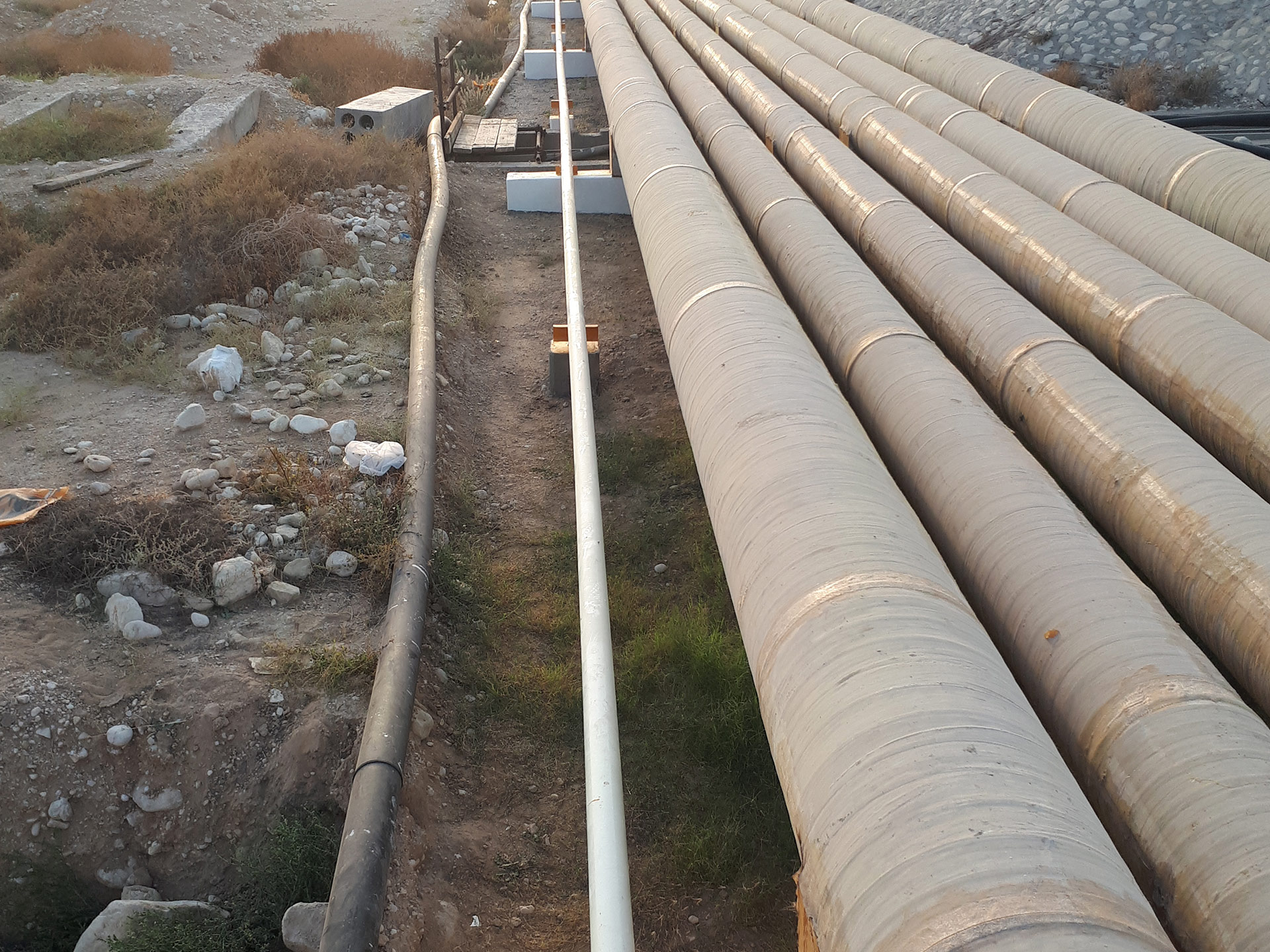 Concrete Repair and Panting of Siraf Pars Port Pipe Sleepers